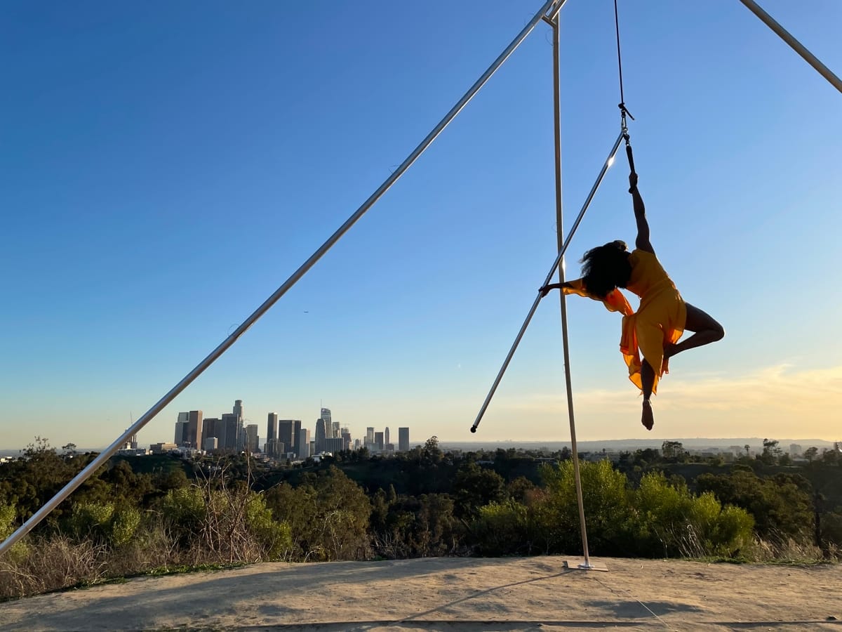 Aerial Performers – Nocturna Entertainment